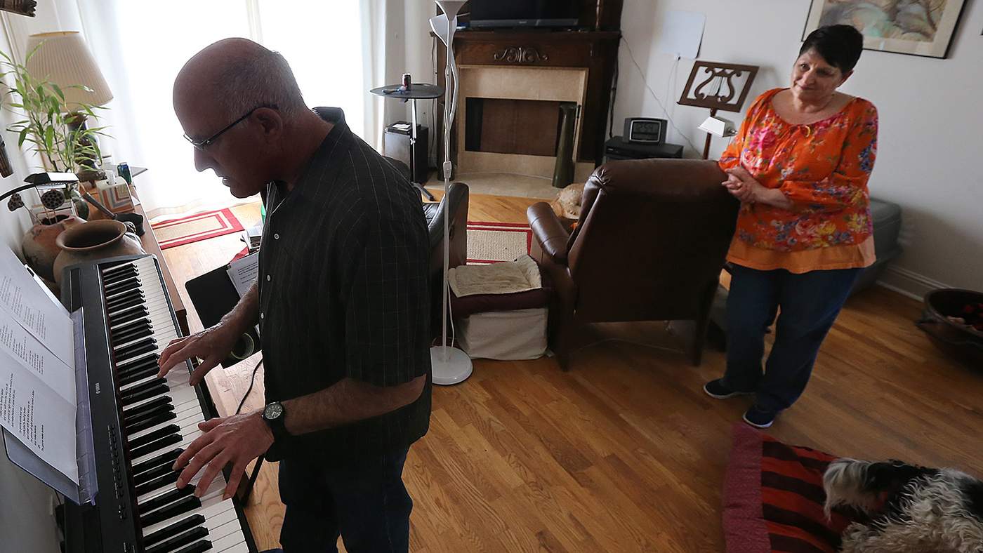 New Parkinson's treatment gives Atlanta musician an encore