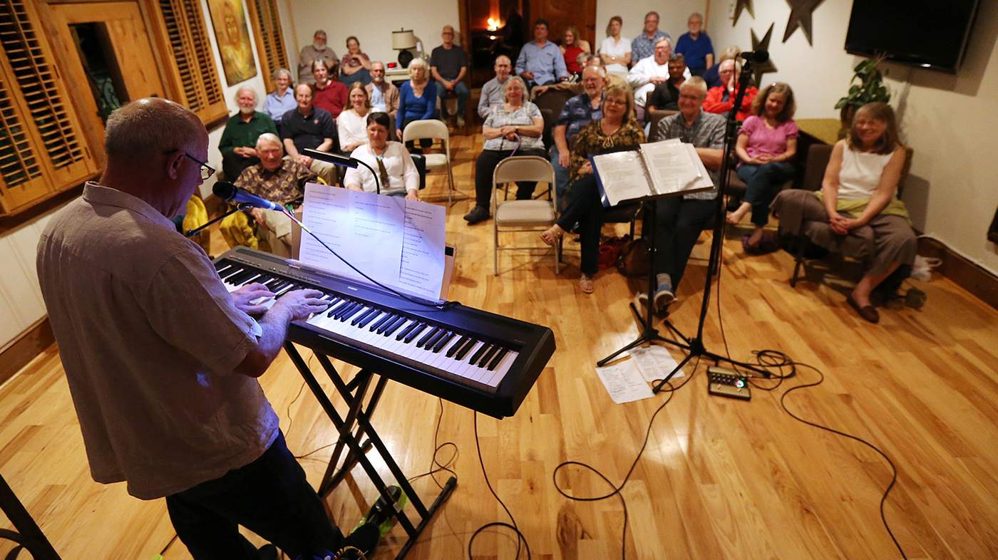 New Parkinson's treatment gives Atlanta musician an encore