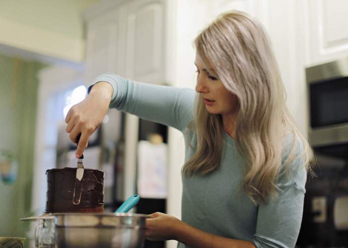 Molly Brodak grew up in the shadow of her bank-robber dad