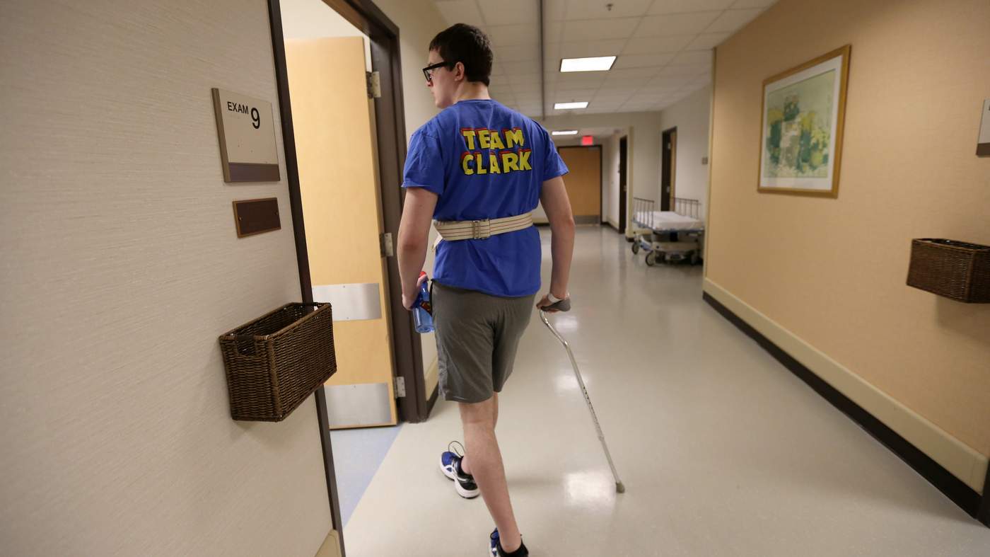 Superman and the mysterious injury